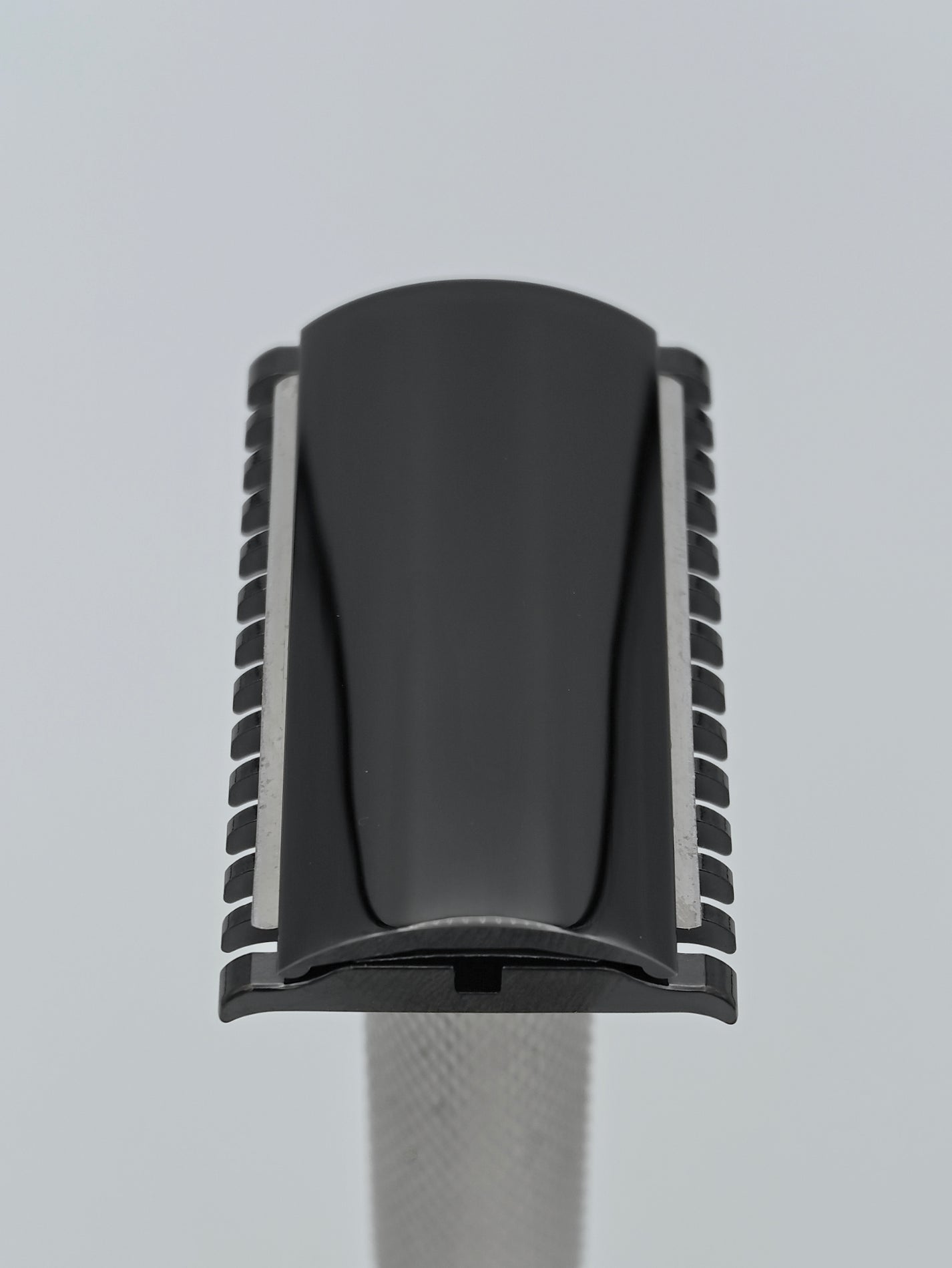 iKon Razor - B1 Open Comb Deluxe – iKon Razors